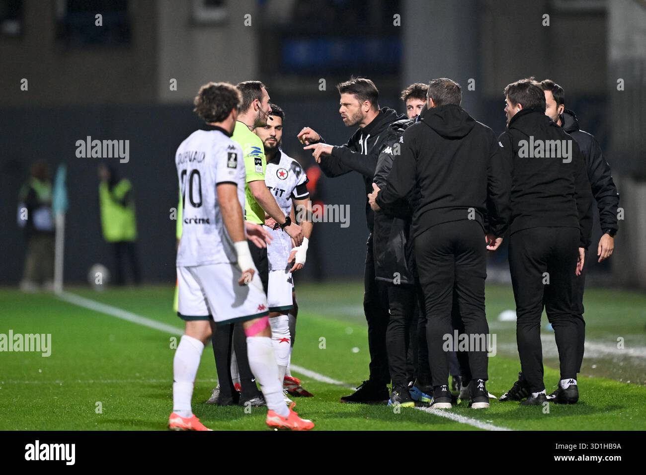 Gregory POIRIER (Entraineur Red Star) during the Ligue 2 BKT match ...
