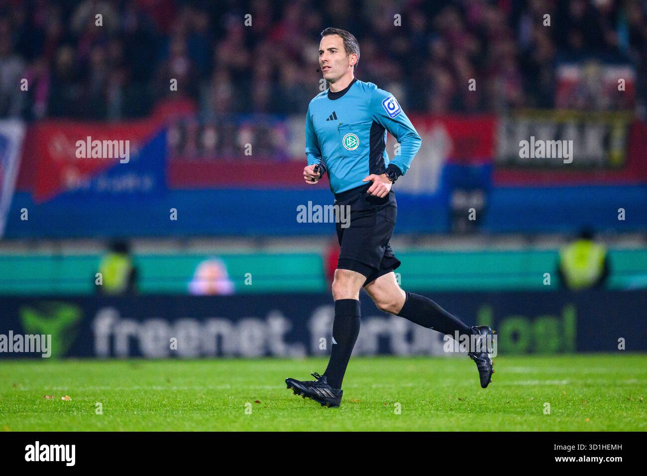 28 October 2025, Baden-Württemberg, Heidenheim: Soccer: DFB Cup, 1. FC ...