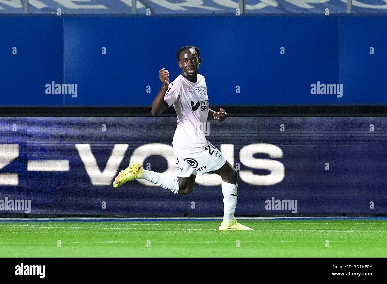 26 Yvan IKIA DIMI (asc) during the Ligue 2 BKT match between Troyes and ...