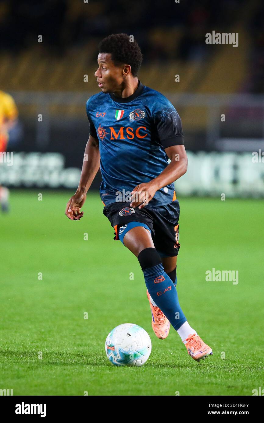 David Neres of SSC Napoli in action during the serie A match between US ...