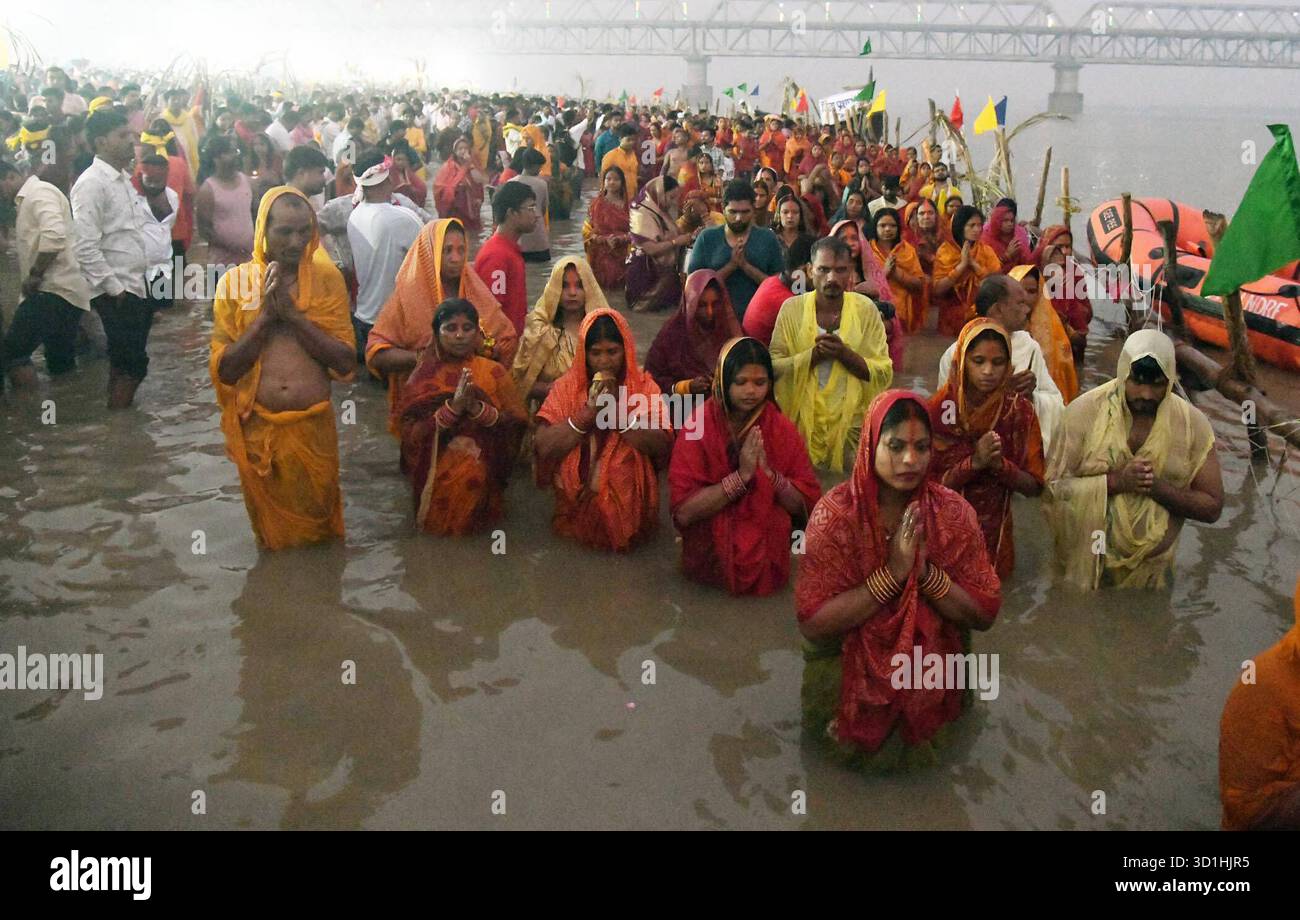 PATNA, INDIA - OCTOBER 28: Chhath devotees perform rituals during ...