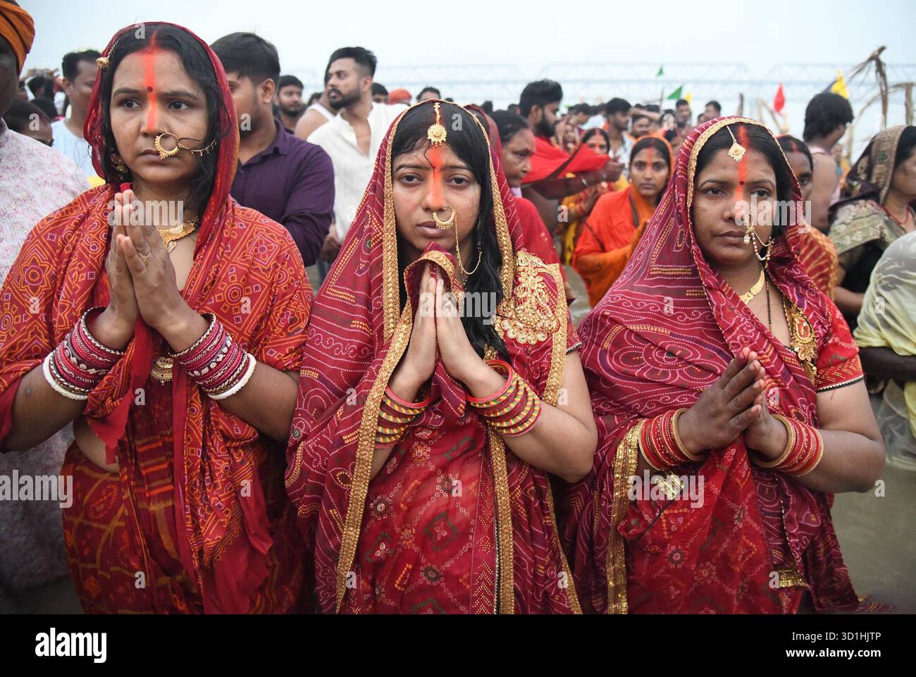 PATNA, INDIA - OCTOBER 28: Chhath devotees perform rituals during ...