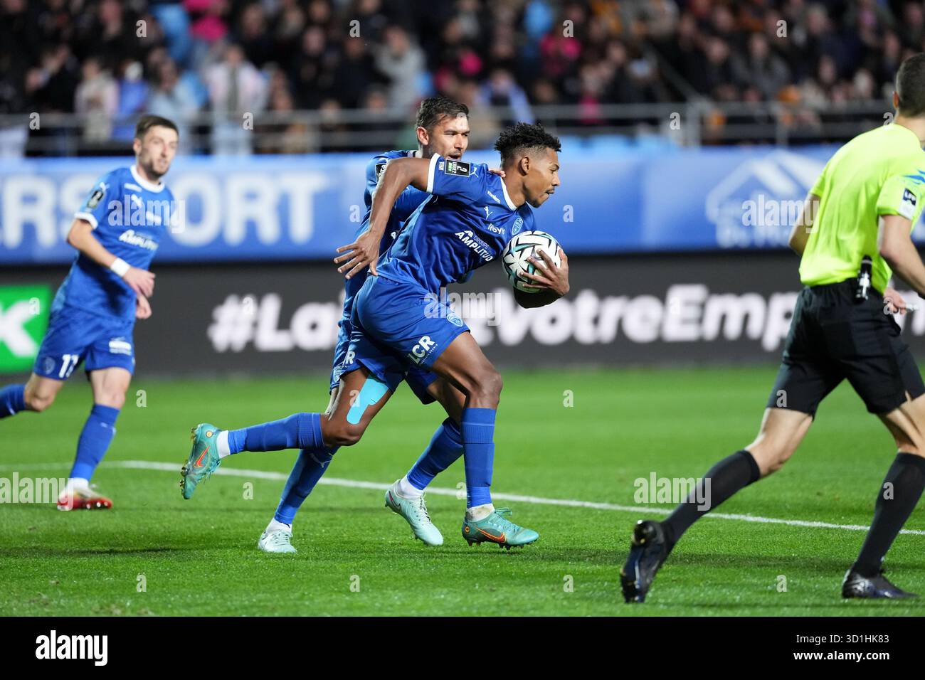 06 Adrien MONFRAY (estac) - 21 Tawfik BENTAYEB (estac) during the Ligue ...
