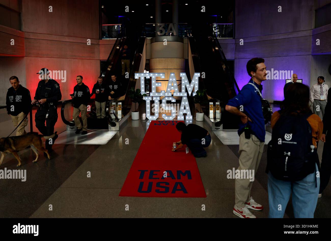 New York, United States. 28th Oct, 2025. Attendees and security ...
