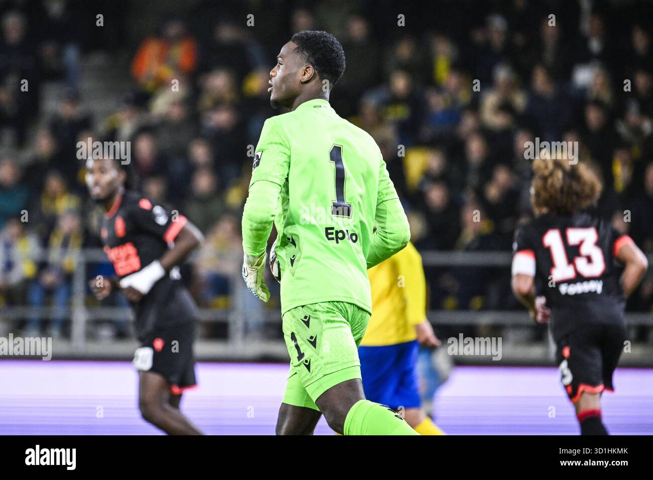 Standard's goalkeeper Matthieu Epolo pictured during a soccer game ...