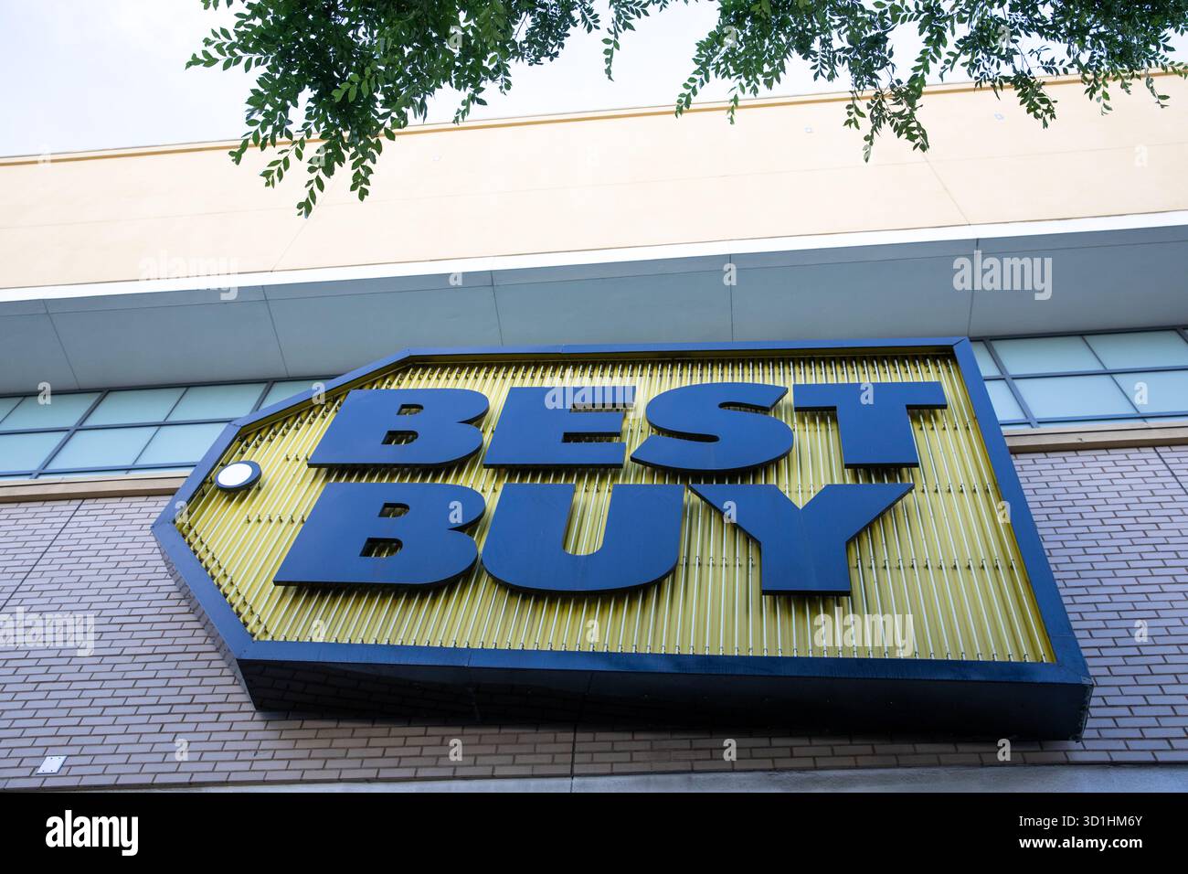 Shopping for laptops at best buy store hi-res stock photography and ...