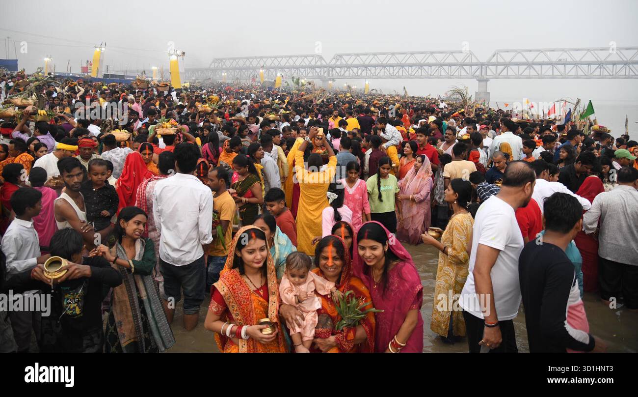 PATNA, INDIA - OCTOBER 28: Chhath devotees perform rituals during ...
