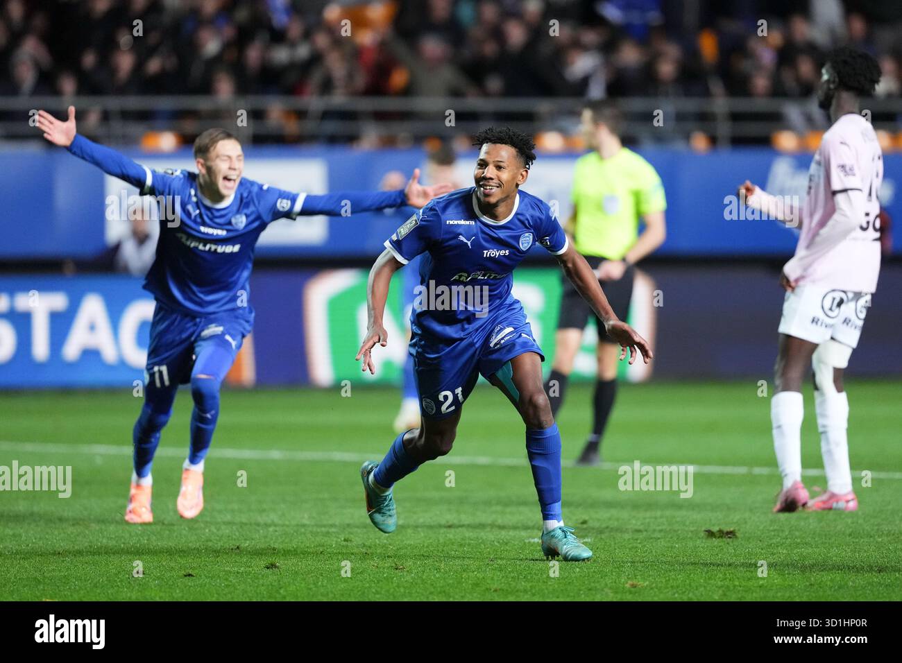 21 Tawfik BENTAYEB (estac) during the Ligue 2 BKT match between Troyes ...
