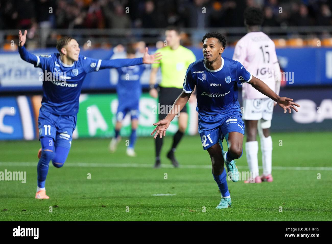 21 Tawfik BENTAYEB (estac) during the Ligue 2 BKT match between Troyes ...