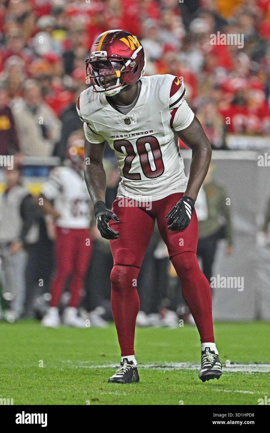 Washington Commanders safety Quan Martin (20) gets set before a play ...