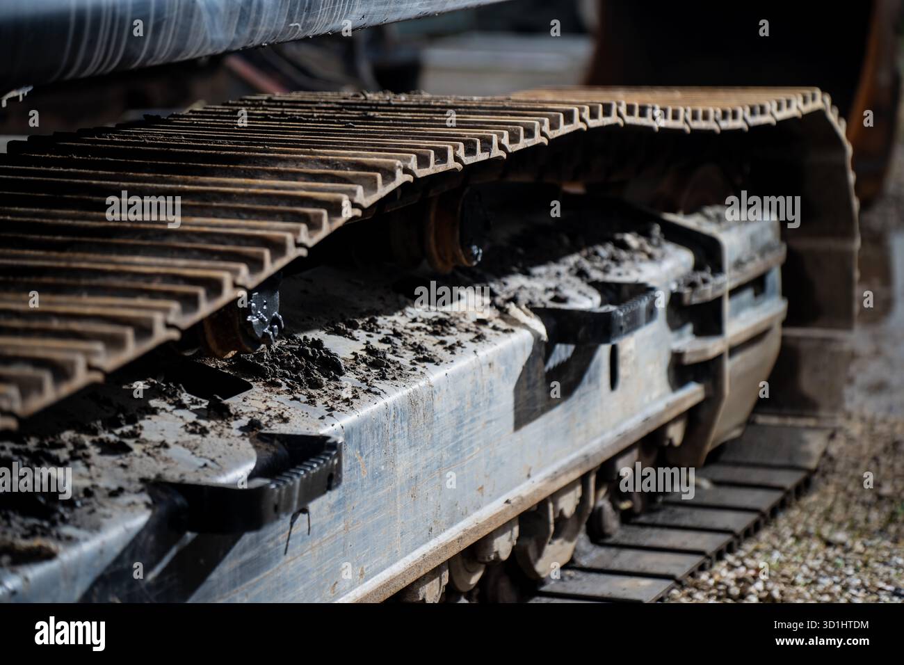 Detailed excavator steel crawler hi-res stock photography and images ...
