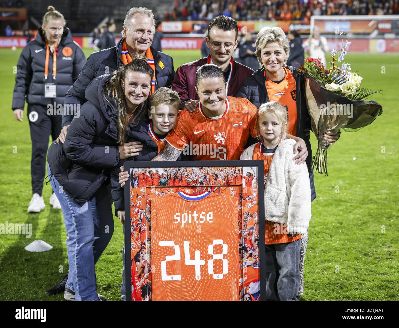 NIJMEGEN - Sherida Spitse will say goodbye after the friendly match ...