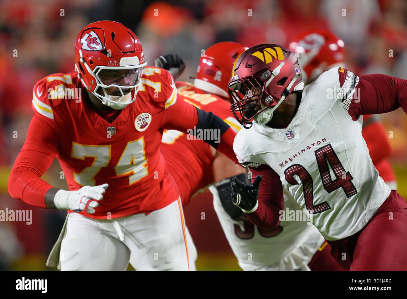 Kansas City Chiefs offensive tackle Jawaan Taylor (74) blocks ...
