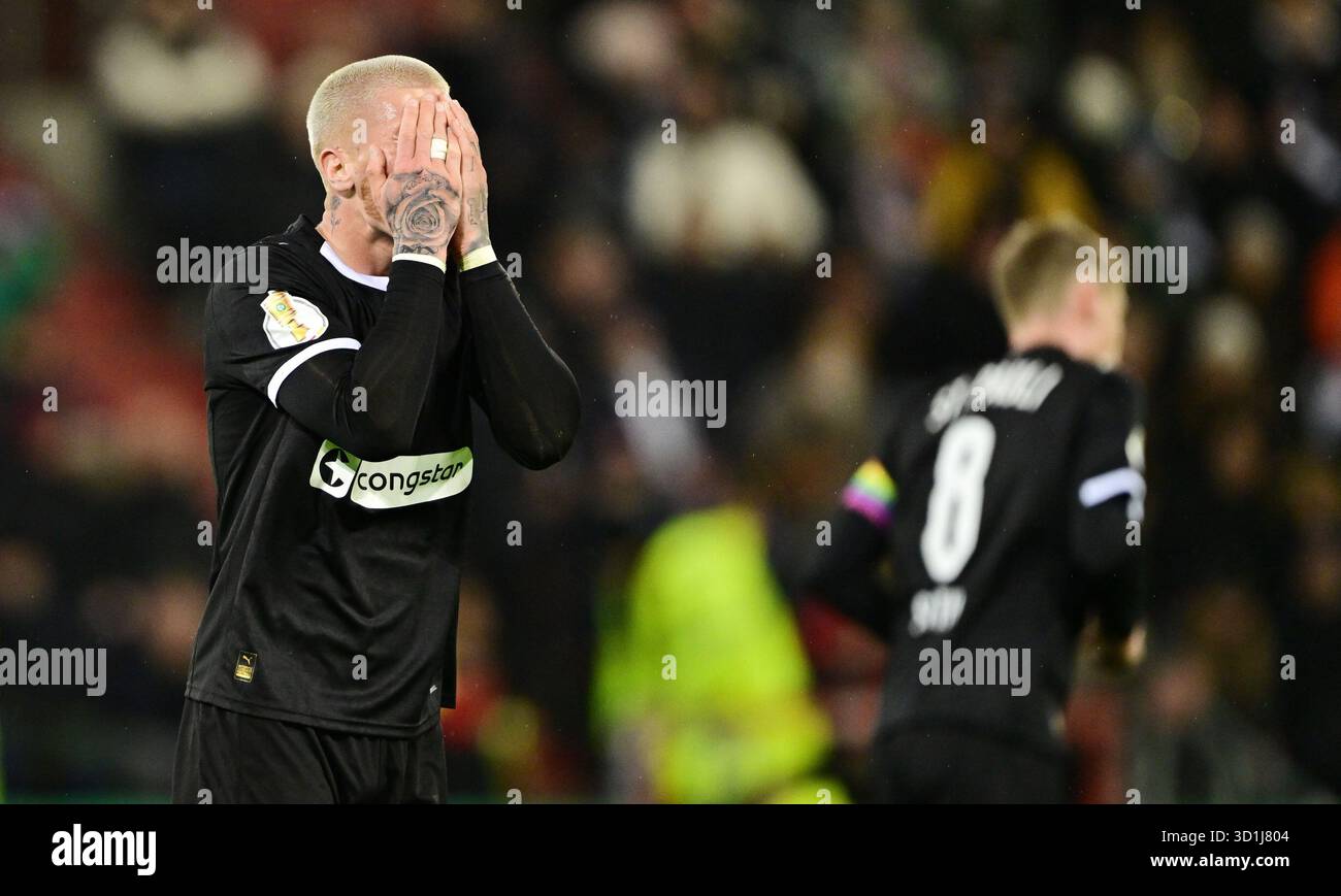 Louis Oppie (St. Pauli) Hamburg, October 28, 2025, Football, DFB-Pokal ...