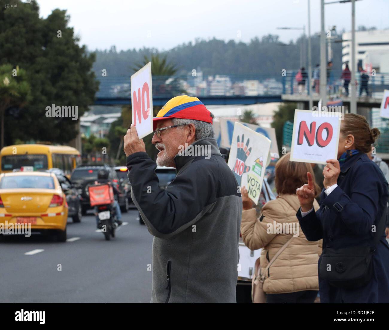 PLANTON IN FAVOR OF NO IN THE POPULAR CONSULTATION Quito, Tuesday ...