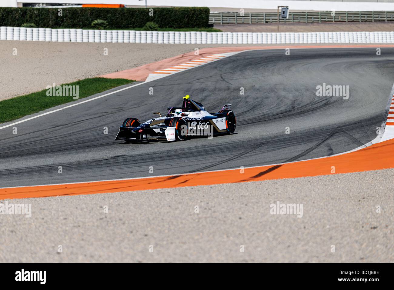 Valencia, Spain. 28th Oct 2025. António Félix da Costa of Jaguar TCS ...