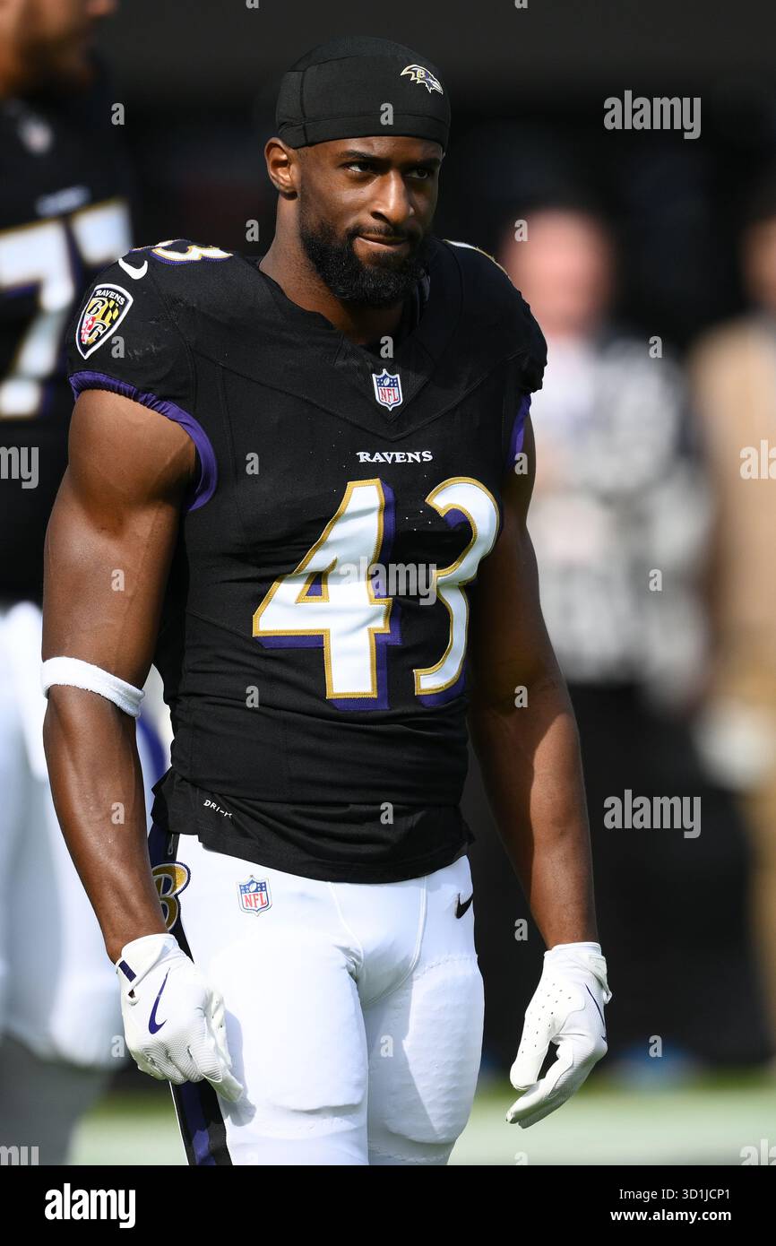 Baltimore Ravens running back Justice Hill (43) warms up before an NFL ...
