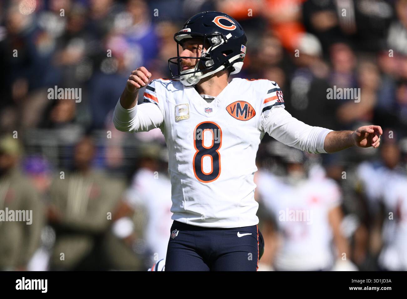 Chicago Bears place kicker Cairo Santos (8) in action during the first ...