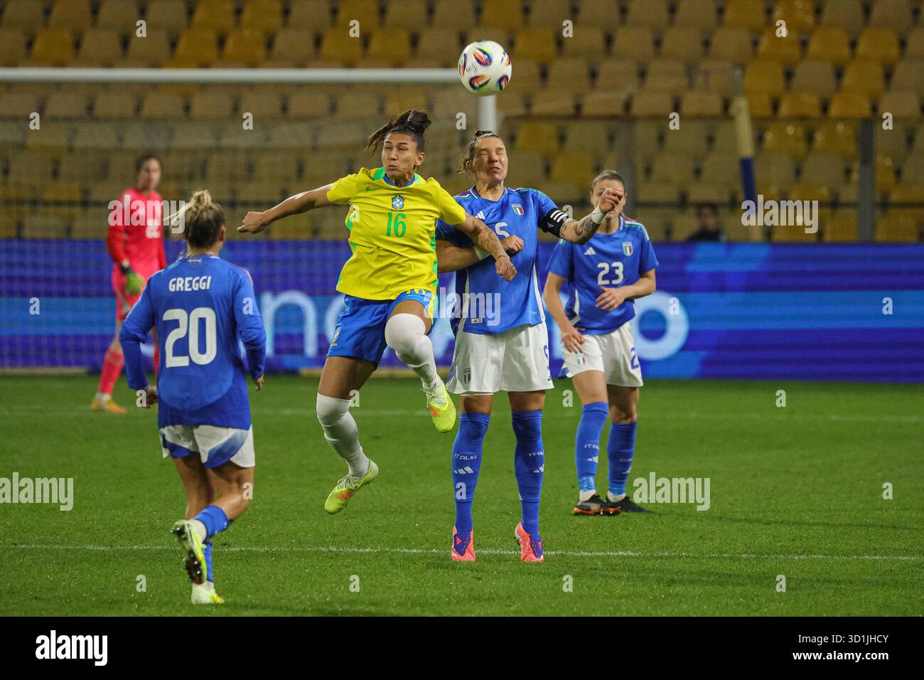 Bia Zaneratto (Brazil) fights for the ball against .it5 during Italy ...