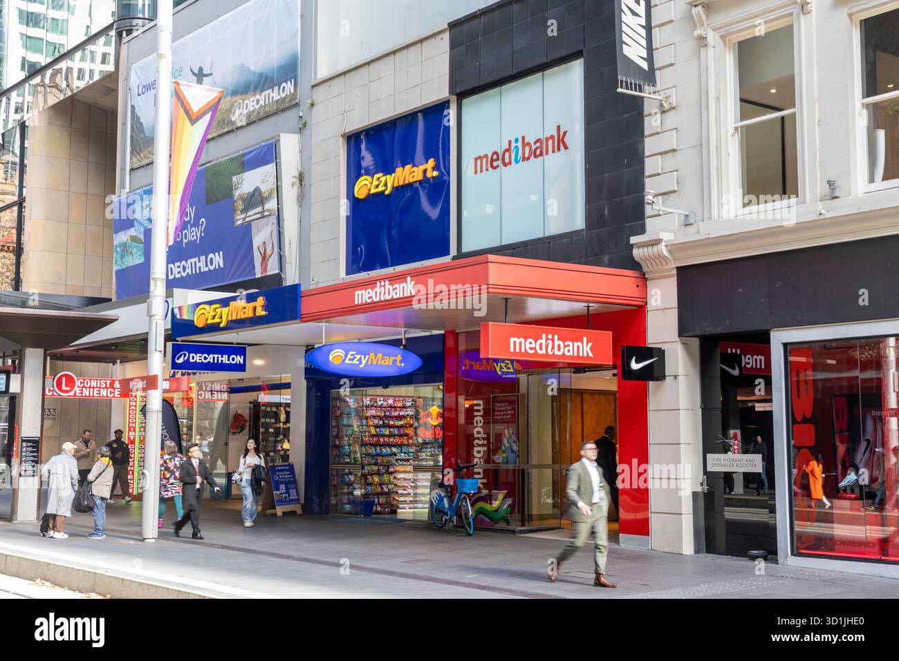 Medibank logo hi-res stock photography and images - Alamy