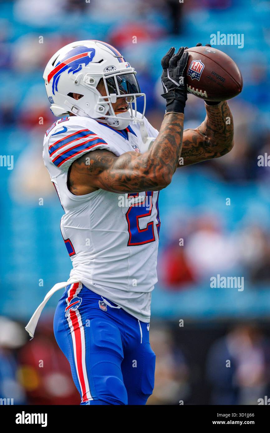 Buffalo Bills free safety Jordan Poyer (21) warms up before an NFL ...