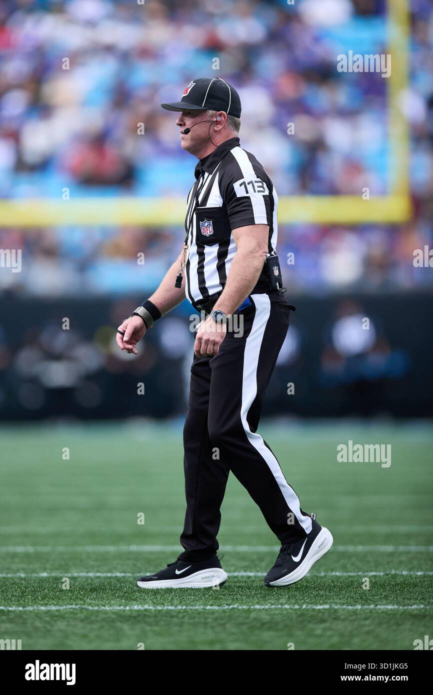 Down judge Danny Short (113) at work during an NFL football game ...