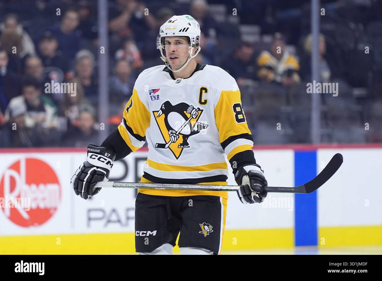 Pittsburgh Penguins' Sidney Crosby plays during an NHL hockey game ...