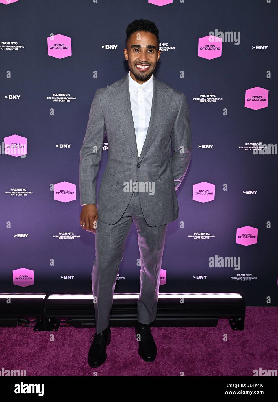 Jonathan Burke attends the PAC NYC Icons of Culture Gala at Perelman ...