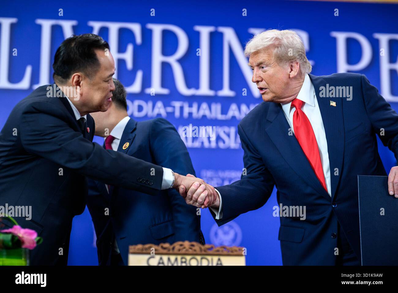 President Donald Trump, Malaysian Prime Minister Seri Anwar Ibrahim ...