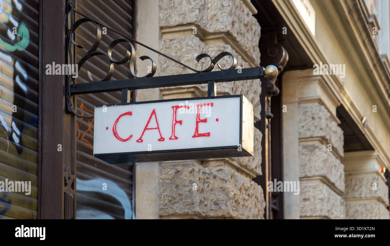 Iron hanging sign bracket hi-res stock photography and images - Alamy