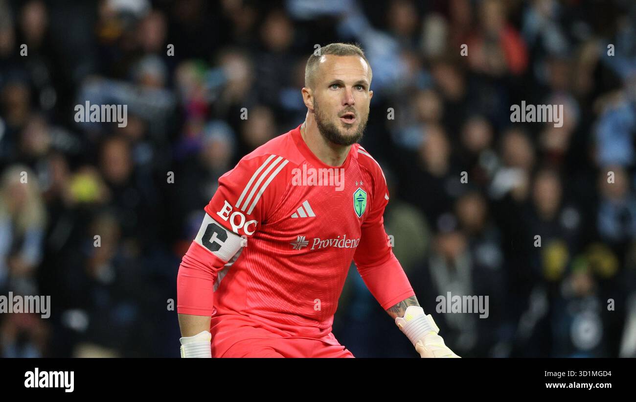 Seattle Sounders goalkeeper Stefan Frei (24) defends his net against ...