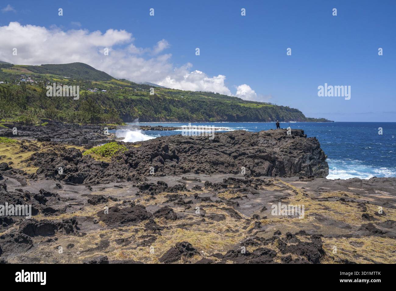 Massive rock stands out hi-res stock photography and images - Alamy