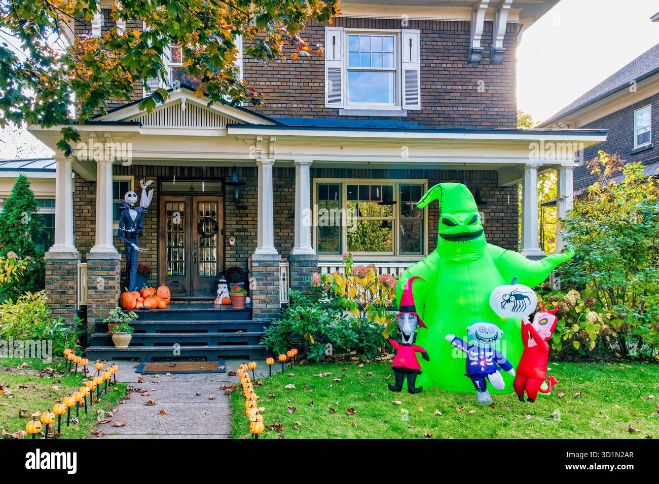 Spooky halloween display 2025 hi-res stock photography and images - Alamy