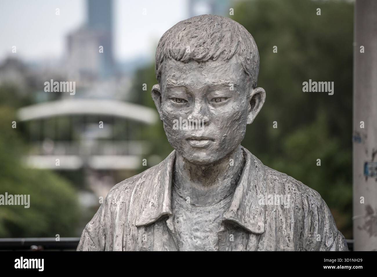 Jeon Tae-il statue in Cheonggyecheon. Seoul. South Korea Stock Photo ...