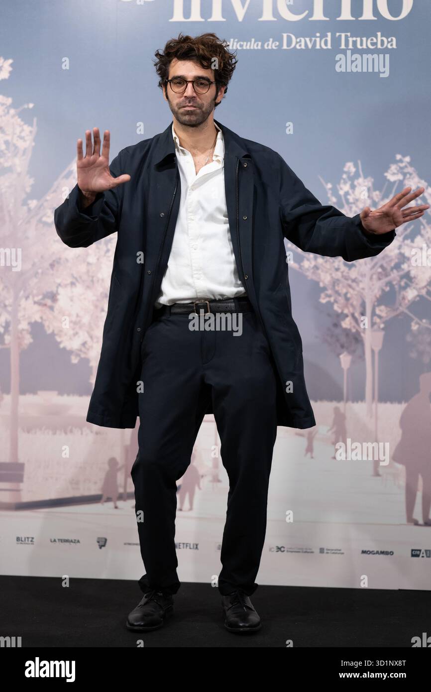 Actor David Verdaguer poses at the photocall of the film 'Siempre es ...