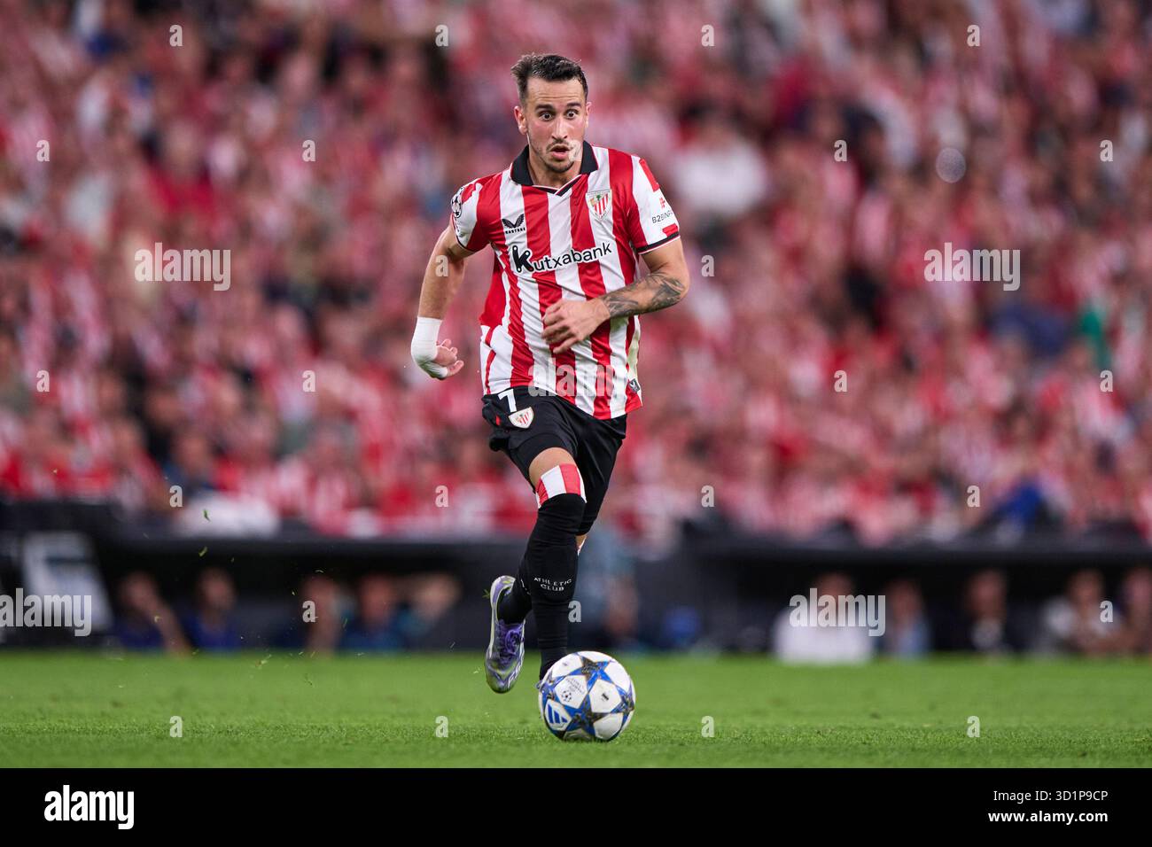 Alex Berenguer of Athletic Club during the UEFA Champions League match ...