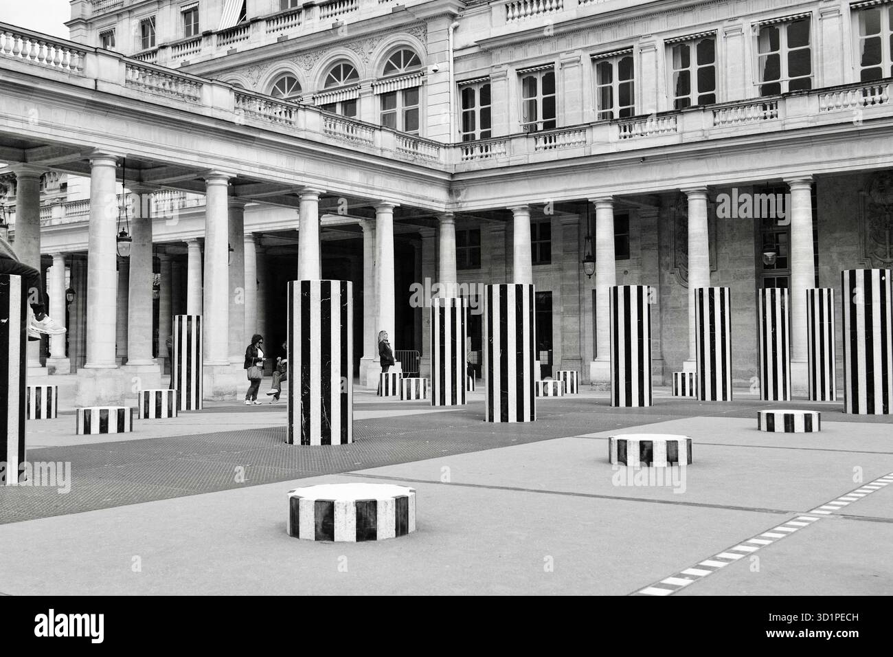 Les colonnes de Buren, Paris France Stock Photo - Alamy