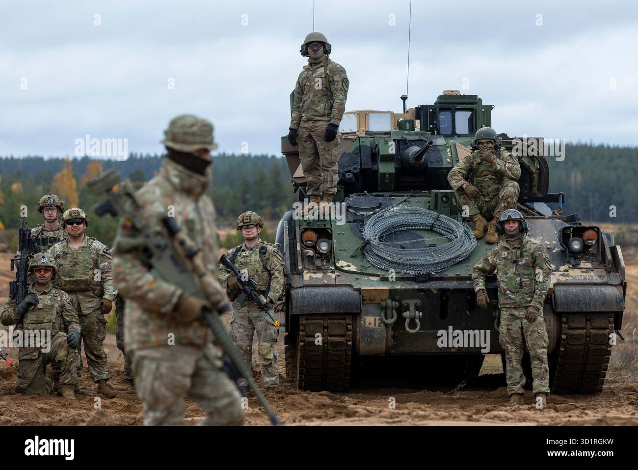 U.S. soldiers take part in the combined arms live fire military ...