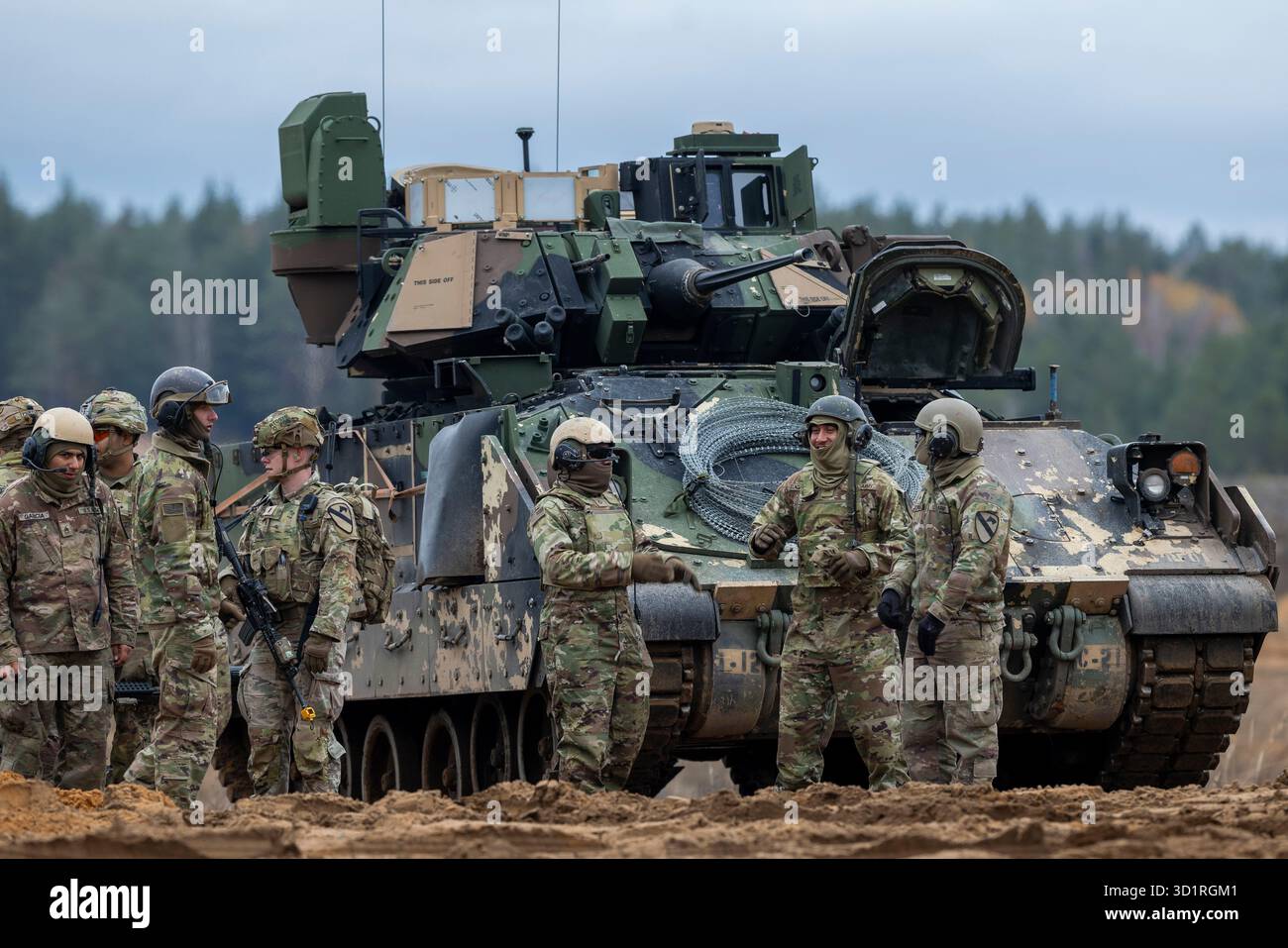 U.S. soldiers take part in the combined arms live fire military ...