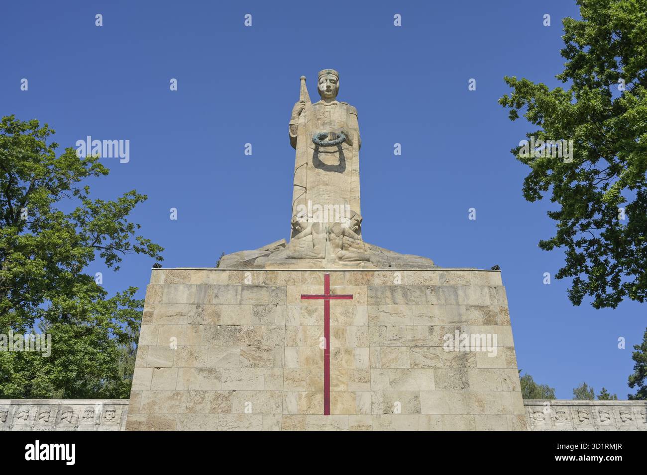 Statue of Mother Latvia with her fallen sons, Brothers' Cemetery ...