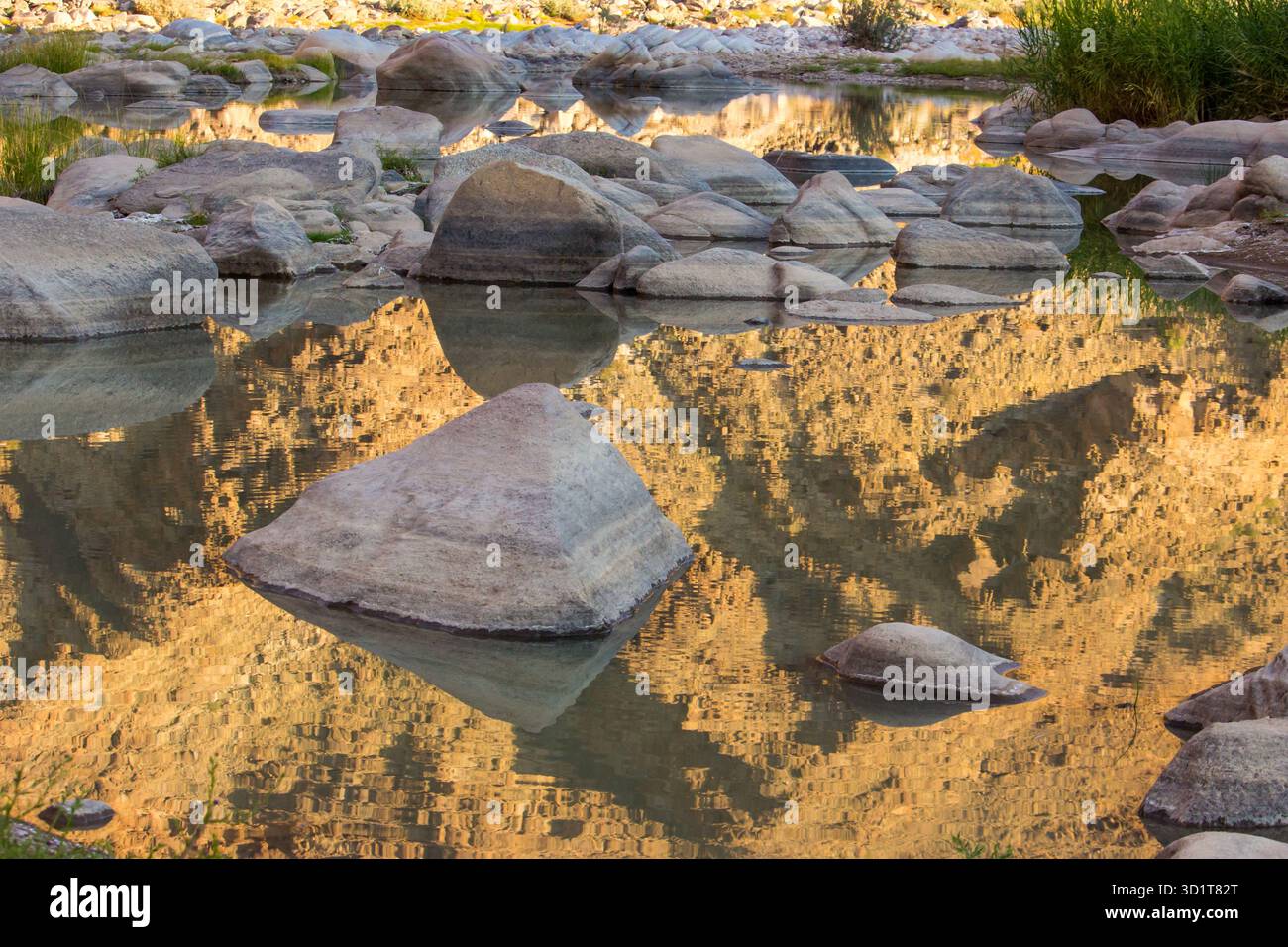 The ethereal golden river of the Fish River canyon Stock Photo - Alamy
