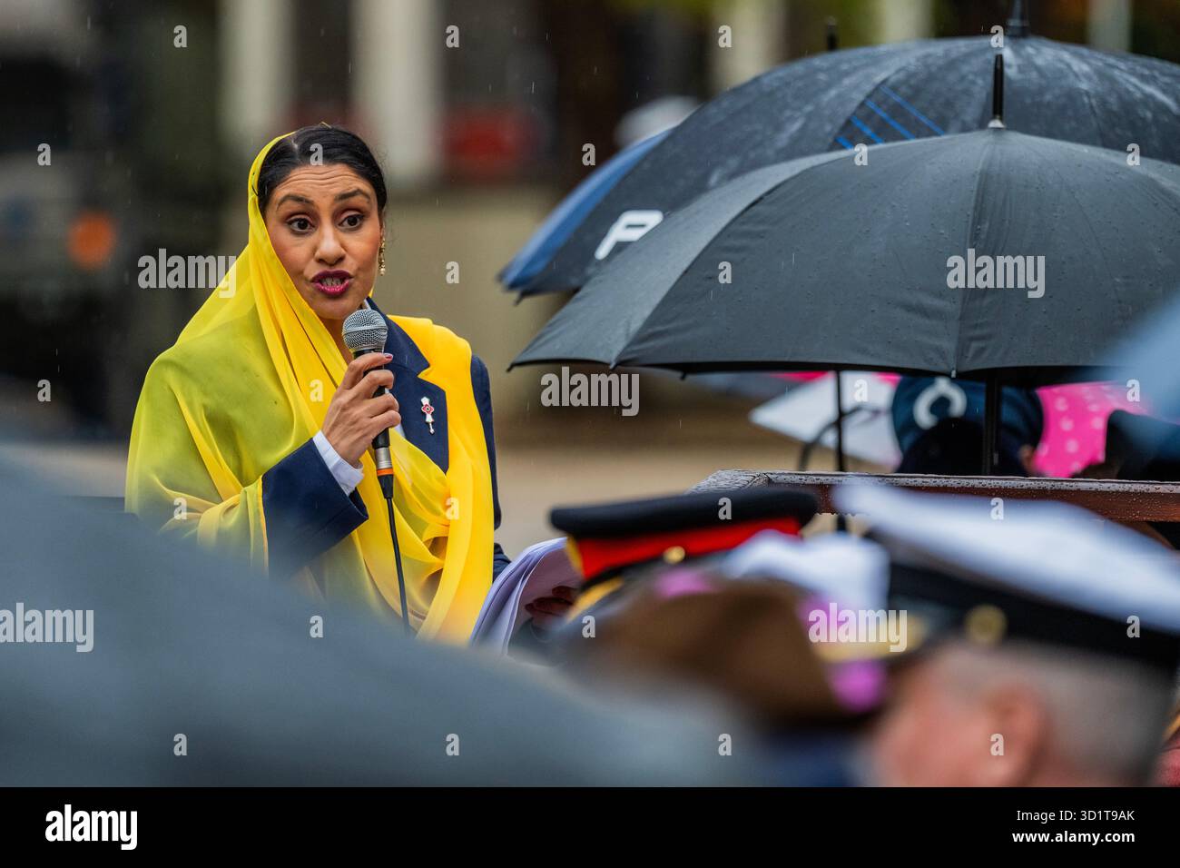 Sikh uniform navy hi-res stock photography and images - Alamy
