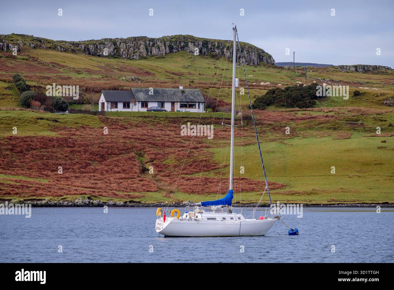 Dunvegan pier hi-res stock photography and images - Alamy