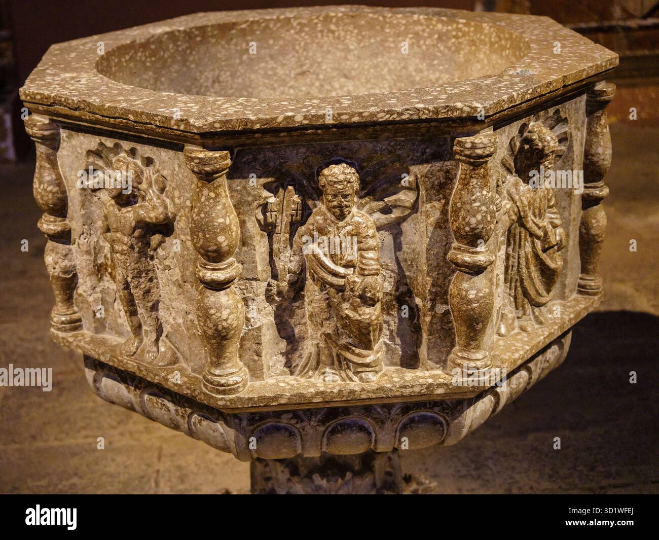 Baptismal font detail hi-res stock photography and images - Alamy