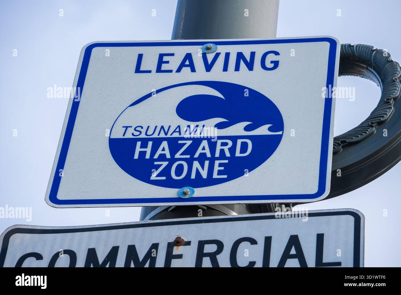 Leaving tsunami evacuation area hi-res stock photography and images - Alamy
