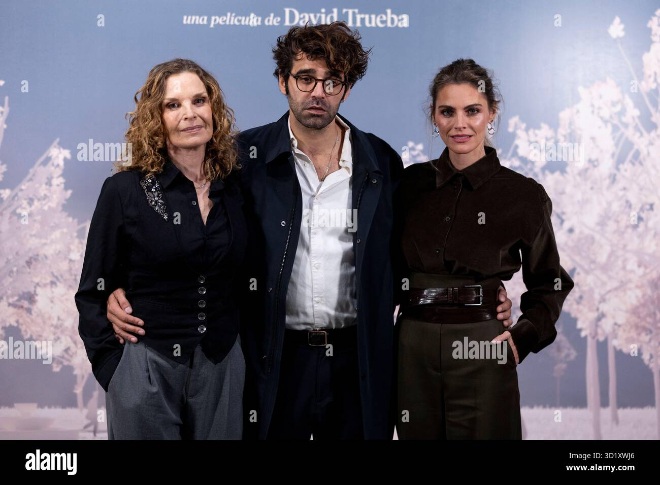 David Verdaguer, Isabelle Renauld and Amaia Salamanca attended 'Siempre ...