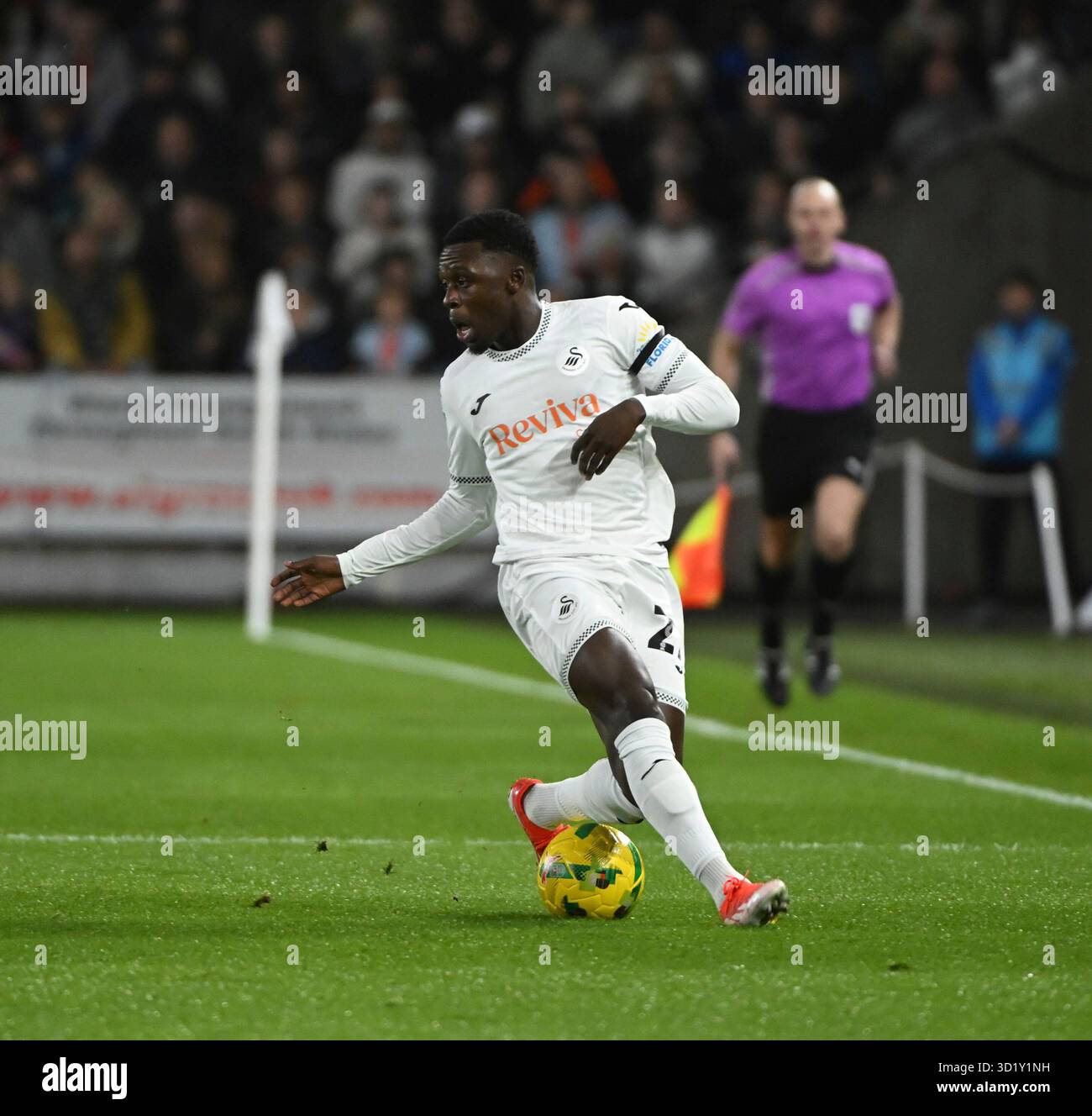 29th October 2025; Swansea.com Stadium, Swansea, Wales; EFL Carabao Cup ...