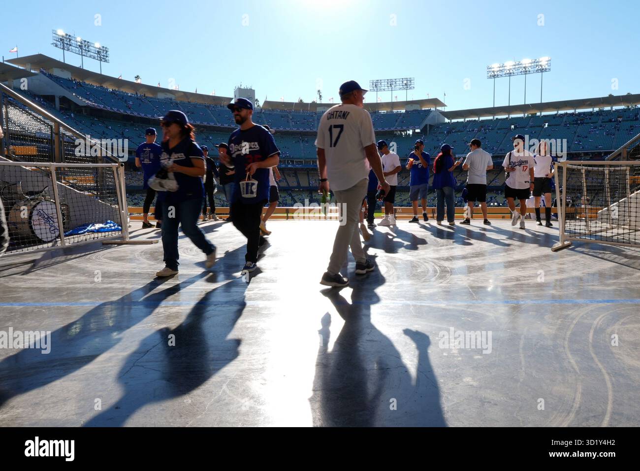 Fans arrive prior to Game 5 of baseball's World Series between the ...