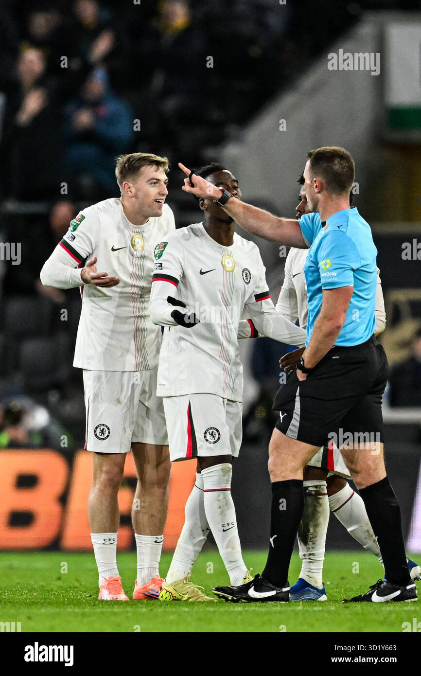 29th October 2025; Molineux Stadium, Wolverhampton, West Midlands ...