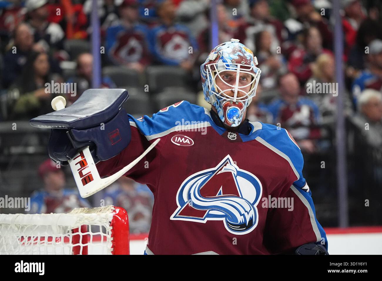 Colorado Avalanche goaltender Scott Wedgewood (41) in the second period ...